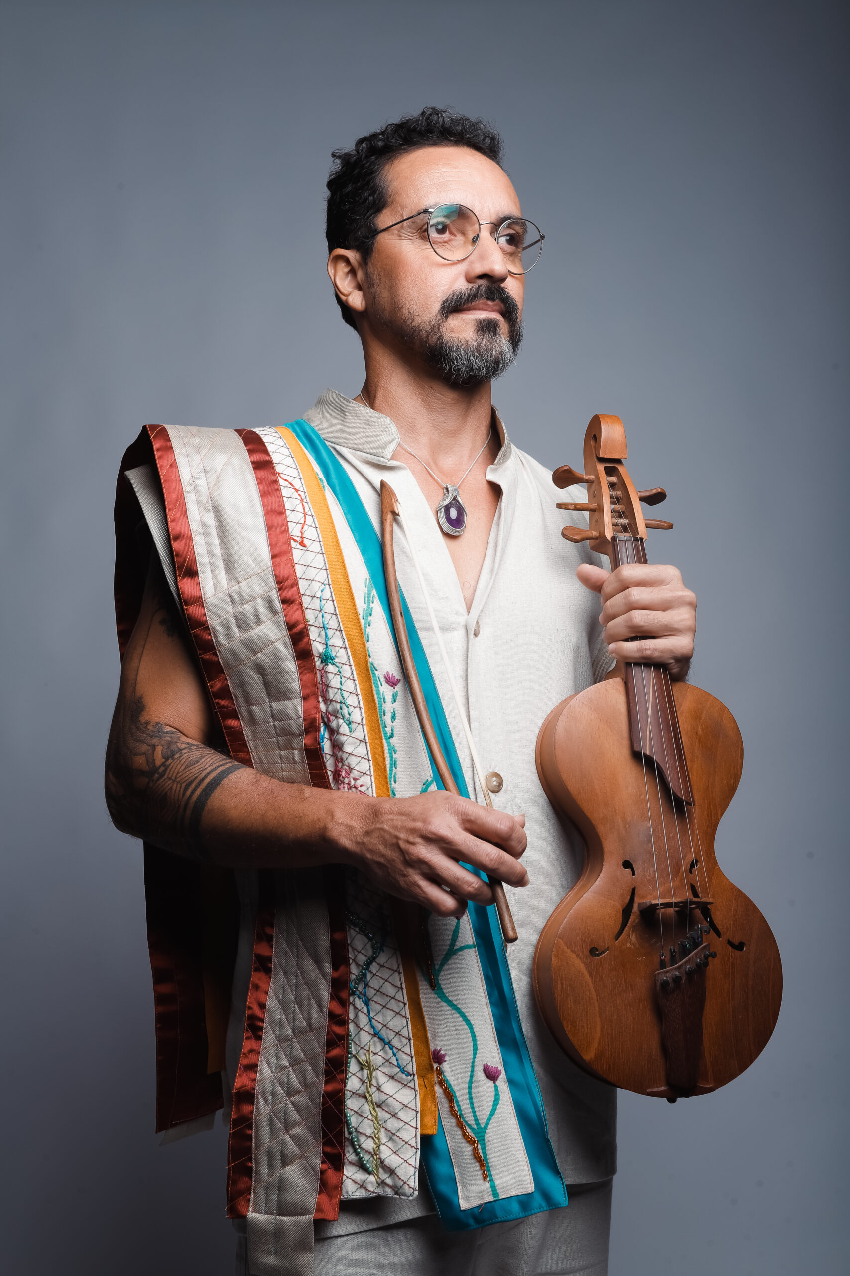 Cláudio Rabeca lança o novo álbum "Abre Caminho" em celebração ao forró ...